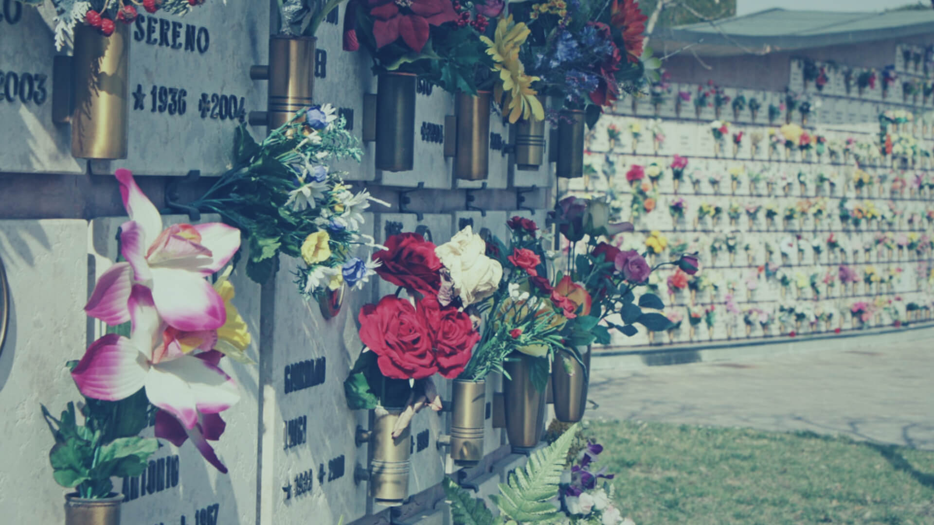 Lapidi cimiteriali Roma: creazione e installazione